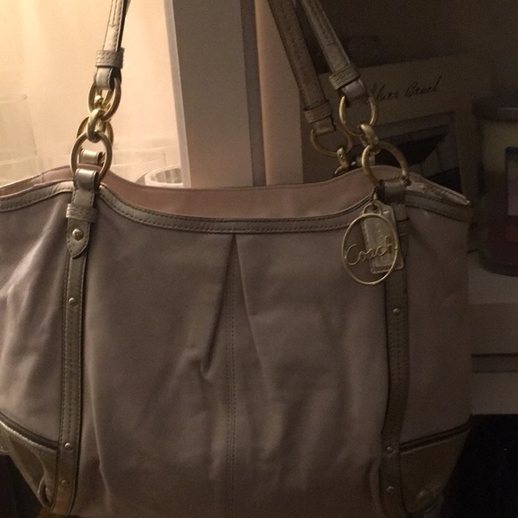 Coach | Bags | Coach White Leather Pocketbook With Gold Accents And ...